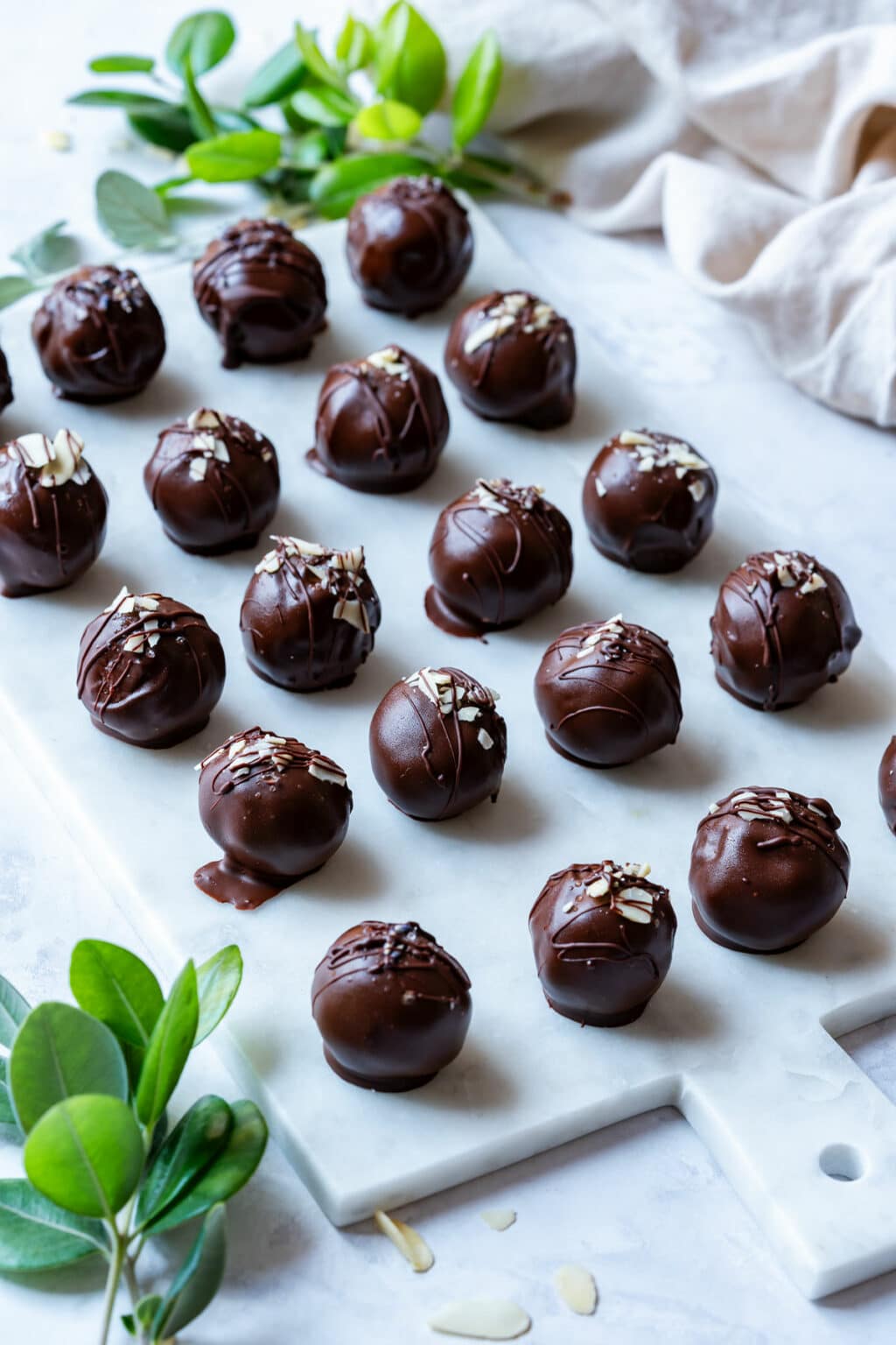 Almond Chocolate Peanut Butter Balls Recipe – Appetizer Addiction